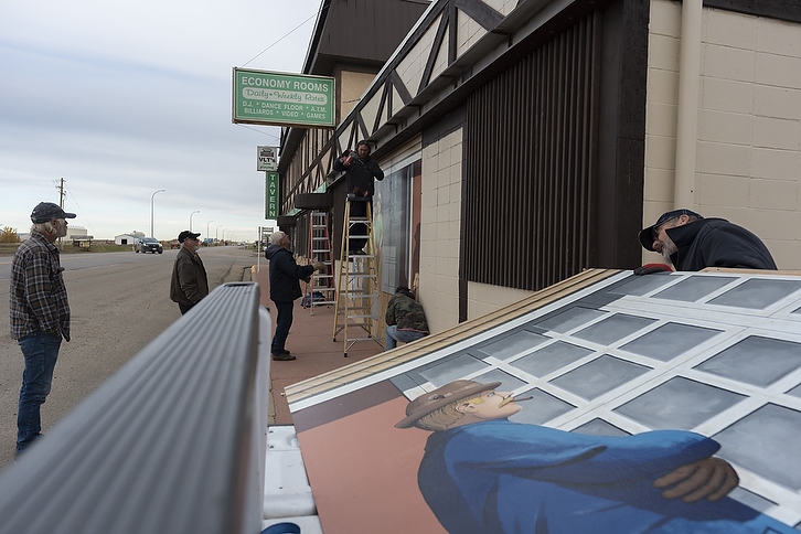 Beaverlodge due for splash of art this June - Town & Country News