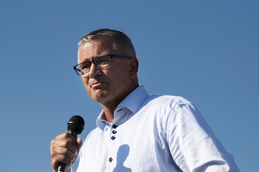 Toews not seeking re-election: Commends those working for replacement ...