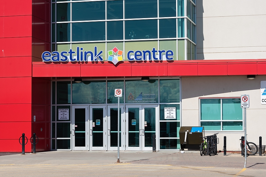 City offers free lifeguard training - Town & Country News