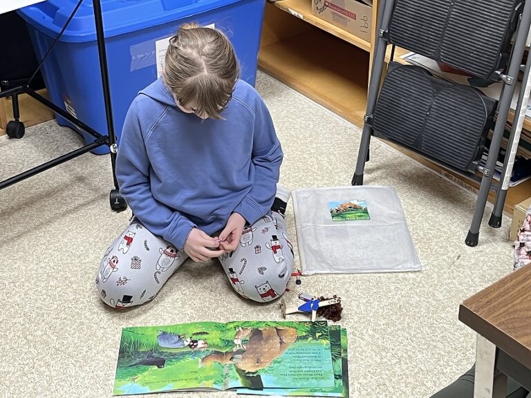 Bonanza School bairns bring braille - Town & Country News