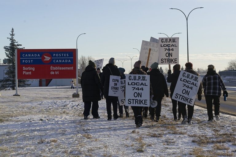 Postal workers strike: Canada Post says to expect delays in postal ...